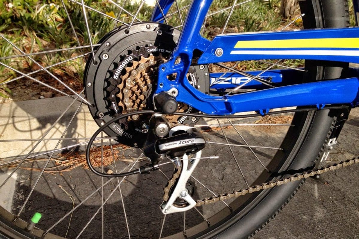 2014 IZIP E3 Zuma Review | ElectricBikeReview.com