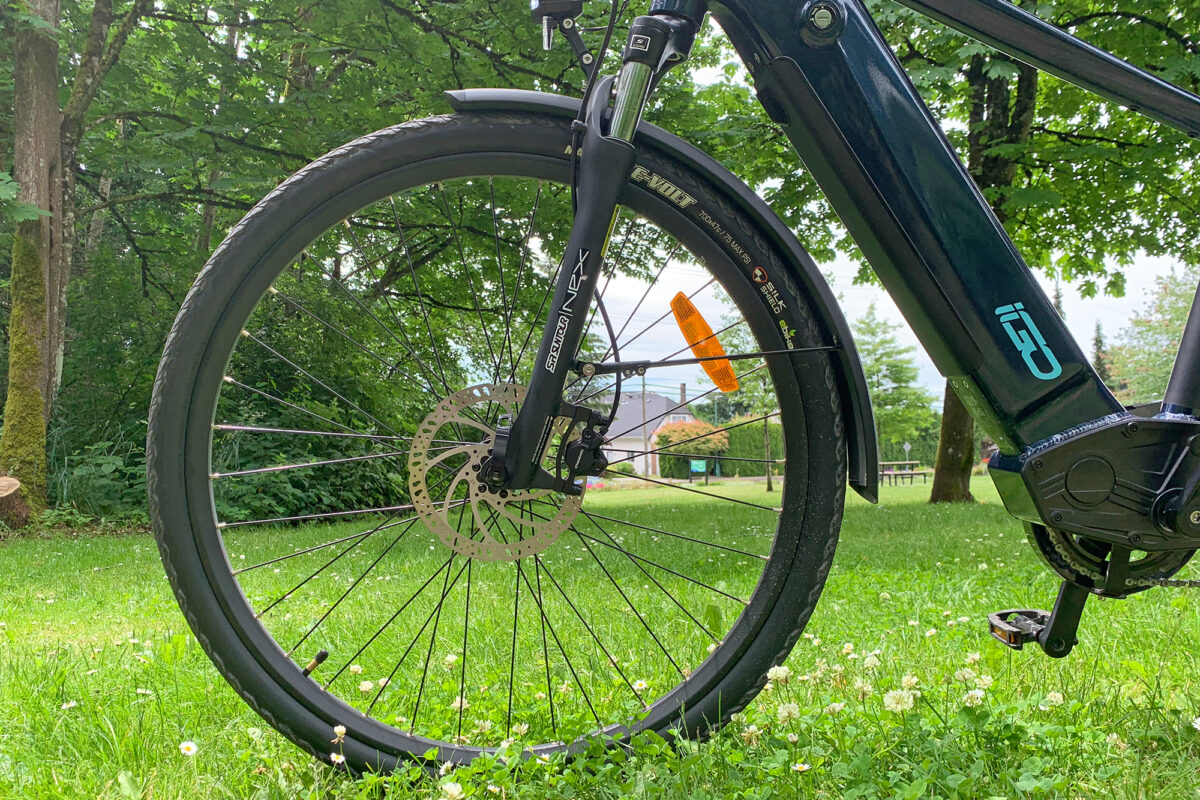 iGO Electric Discovery Bonaventure Review | ElectricBikeReview.com