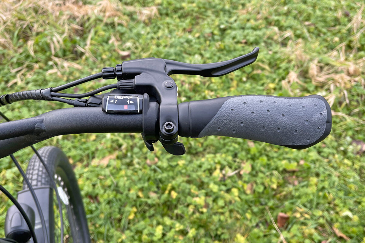 Schwinn Coston DX 27.5 Review | ElectricBikeReview.com