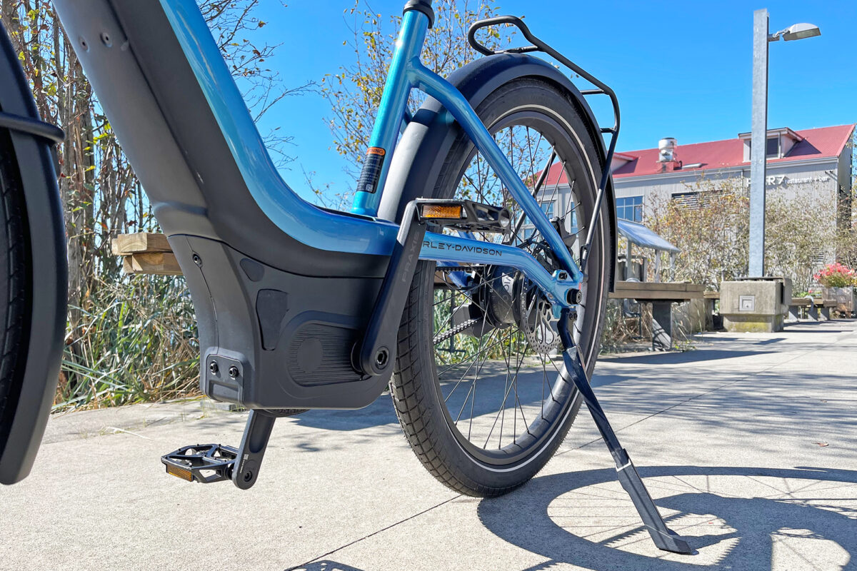 Serial 1 RUSH/CTY Step-Thru Review | ElectricBikeReview.com